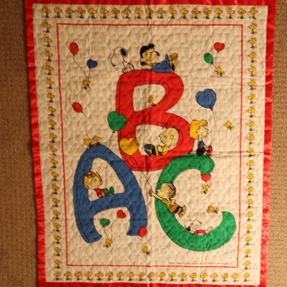 Bedding | Abc Peanuts Characters Balloons W Red Trim Border Childrens ...